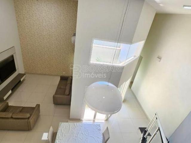 Sobrado para venda e aluguel em Condominio Bouganville de 275.00m² com 3 Quartos, 1 Suite e 2 Garage