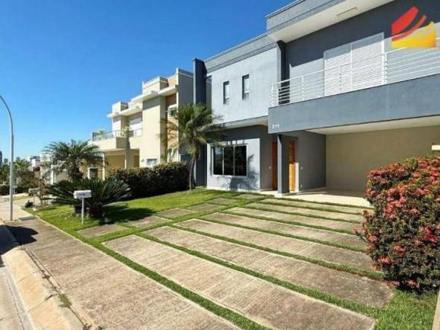 Sobrado para venda e aluguel em Condomínio Dona Lucilla de 256.00m² com 3 Quartos, 3 Suites e 8 Gara
