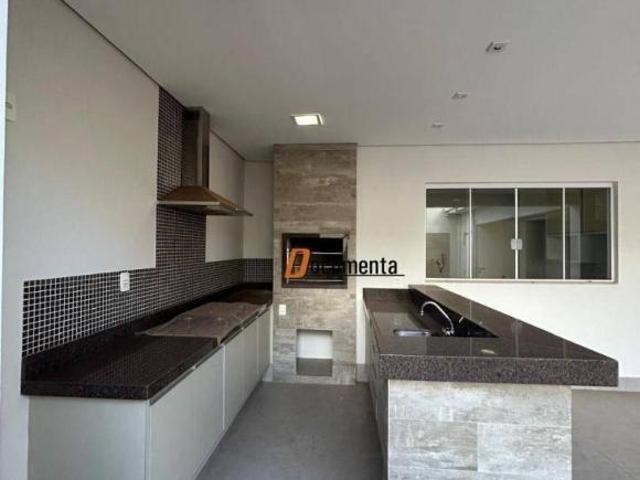 Sobrado para venda e aluguel em Conjunto Habitacional Etheocle Turrini de 289.00m² com 4 Quartos e 1