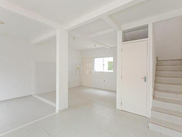 Sobrado para venda e aluguel em Umbará de 119.00m² com 3 Quartos e 2 Garagens