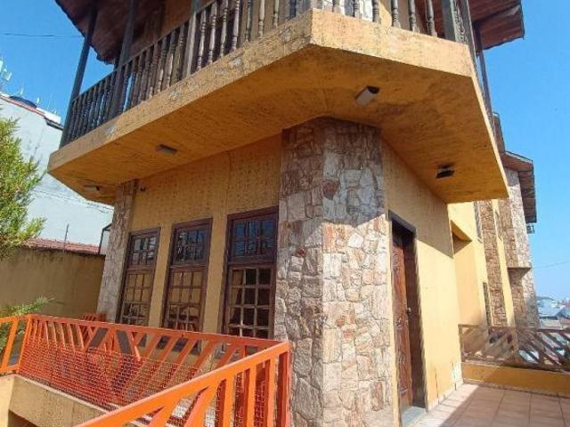 Sobrado para venda e aluguel em Vila Marieta de 423.00m² com 5 Quartos, 2 Suites e 5 Garagens