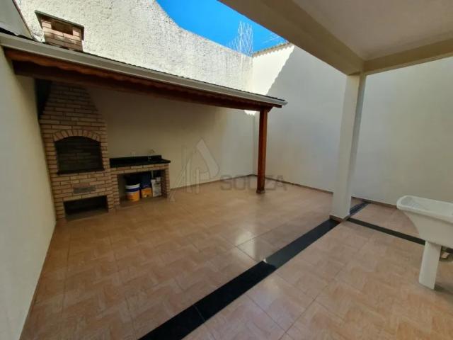 Sobrado para venda e aluguel Jardim Entre Serras, 3 dormitórios, 1 suíte, espaço gourmet, 5 vagas
