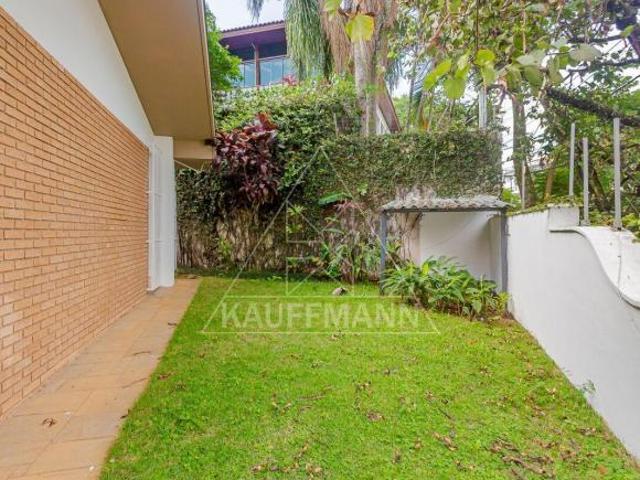 Sobrado para venda e Locação Vila Mariana com 4 Dormitórios, 2 Suítes, 5 Vagas e 389m² Á.C