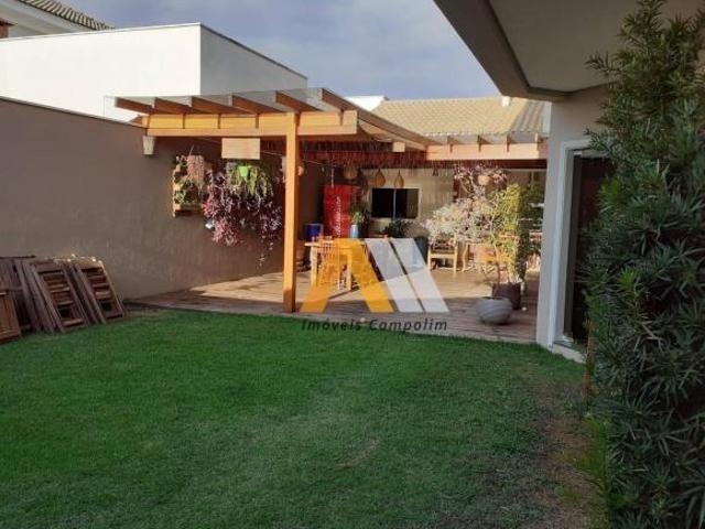 Sobrado para venda em Condomínio Ibiti Royal Park de 500.00m² com 4 Quartos, 4 Suites e 6 Garagens