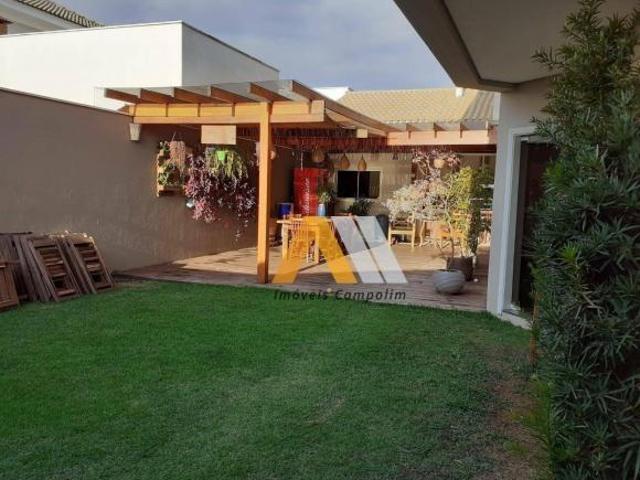 Sobrado para venda em Condomínio Ibiti Royal Park de 500.00m² com 4 Quartos, 4 Suites e 6 Garagens