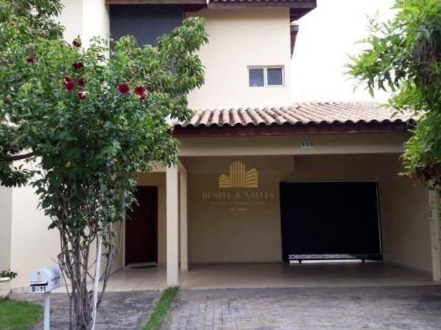 Sobrado para venda em Condomínio Portal De Itaici de 197.00m² com 2 Quartos, 2 Suites e 8 Garagens
