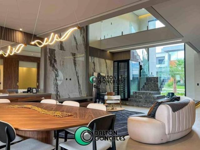 Sobrado para venda em Condomínio Residencial Duas Marias de 365.00m² com 4 Quartos, 4 Suites e 4 Gar