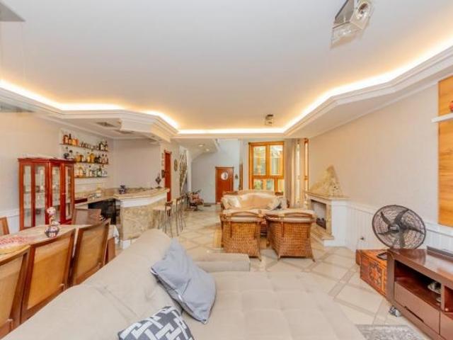 Sobrado para venda em Conjunto Residencial Santa Terezinha com 3 quartos, sendo 3 suítes, 434m²