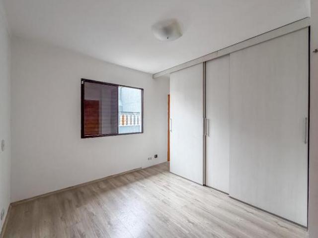 Sobrado para venda em Conjunto Residencial Vista Verde com 3 quartos, sendo 1 suíte, 100m²