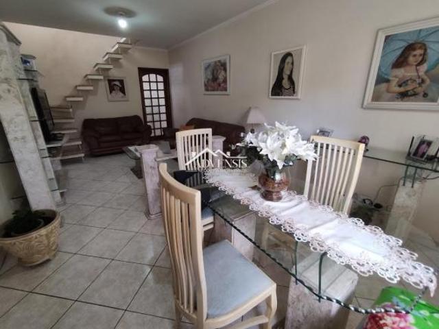 Sobrado para venda em Cooperativa de 222.00m² com 3 Quartos e 4 Garagens