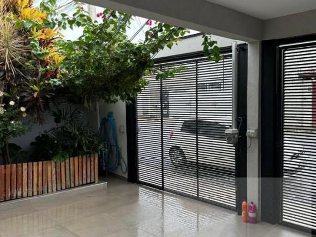 Sobrado para Venda em Caçapava, Residencial Esperança, 3 dormitórios, 3 suítes, 5 banheiros, 3 vagas