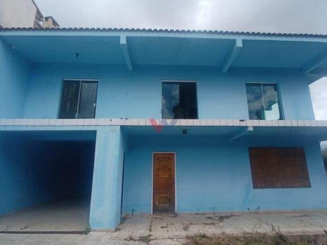 Sobrado para venda em Cachoeira de 240.00m² com 3 Quartos e 5 Garagens