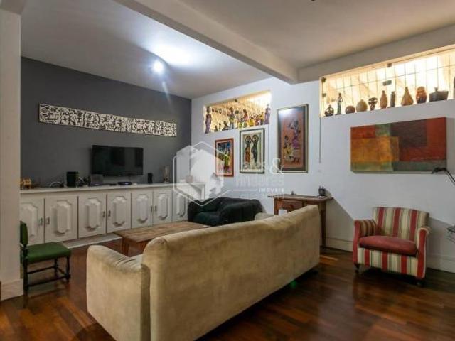 Sobrado para venda em Campo Belo com 3 quartos, sendo 1 suíte, 179m²