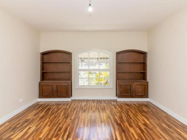 Sobrado para venda em Campo Belo com 3 quartos, sendo 1 suíte, 238m²