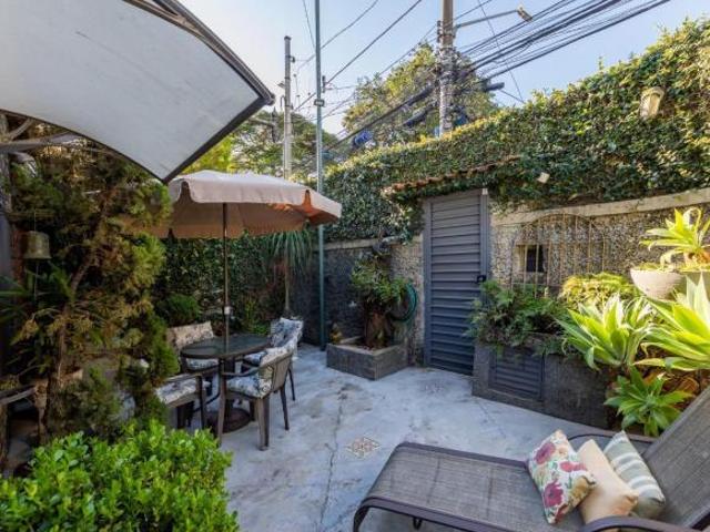 Sobrado para venda em Campo Belo com 3 quartos, sendo 2 suítes, 188m²