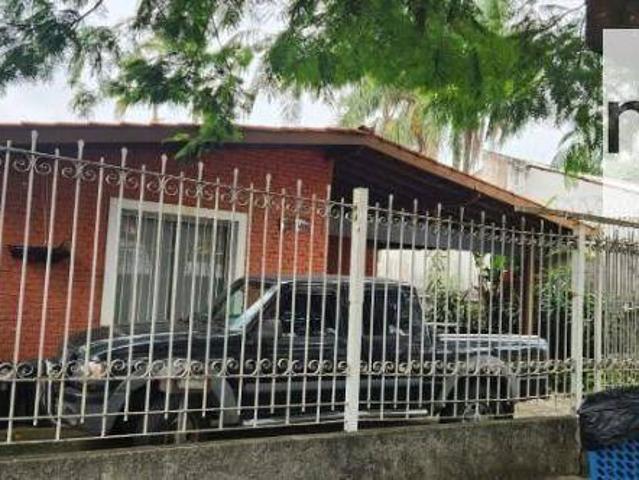 Sobrado para venda em Campo Belo de 370.00m² com 16 Quartos, 12 Suites e 3 Garagens