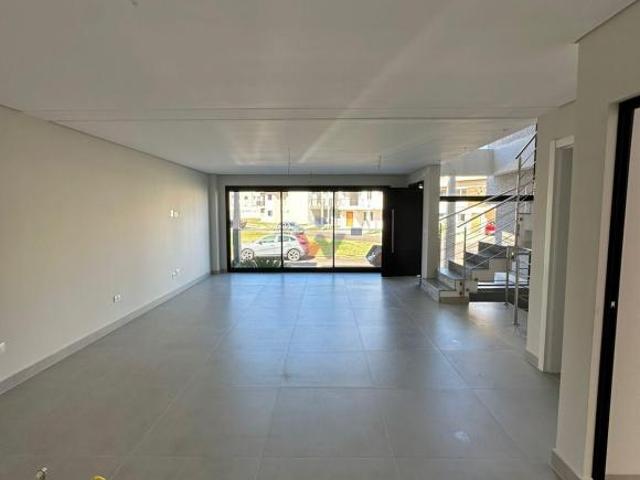 Sobrado para venda em Campo De Santana de 168.00m² com 3 Quartos, 3 Suites e 2 Garagens