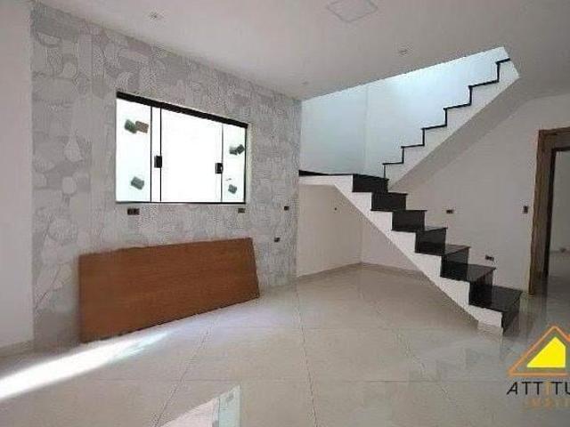 Sobrado para venda em Campestre de 172.00m² com 3 Quartos, 3 Suites e 2 Garagens