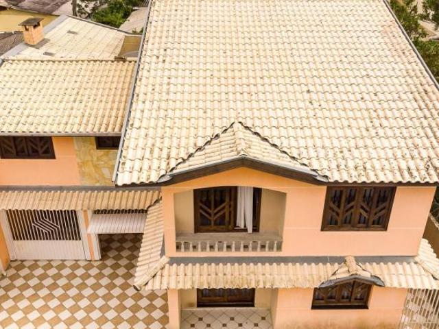 Sobrado para venda em Capão Raso de 108.00m² com 3 Quartos, 1 Suite e 8 Garagens