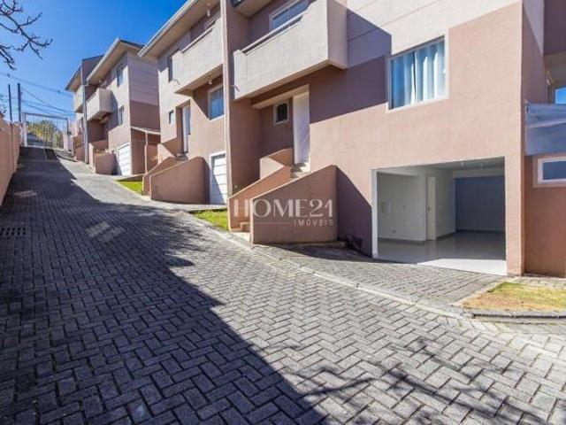 Sobrado para venda em Capão Raso de 178.00m² com 3 Quartos, 1 Suite e 3 Garagens