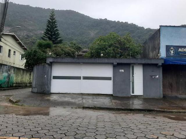 Sobrado para Venda em Caraguatatuba, Sumaré, 3 dormitórios, 1 suíte, 3 banheiros, 2 vagas