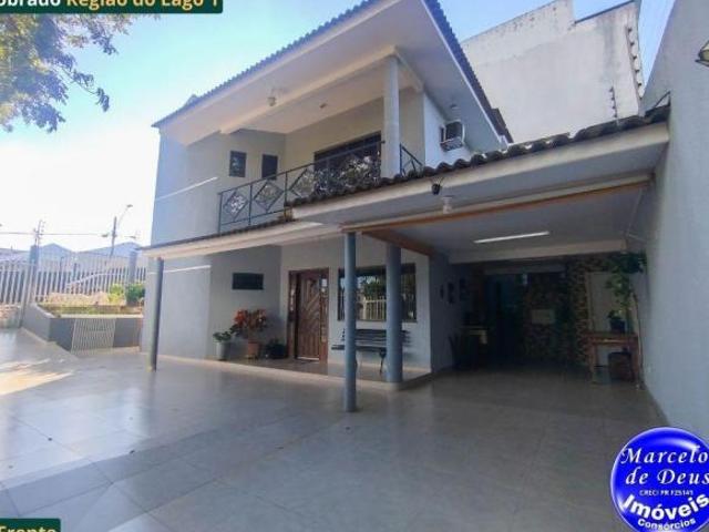 Sobrado para Venda em Cascavel, Região do Lago, 3 dormitórios, 1 suíte, 3 banheiros, 4 vagas