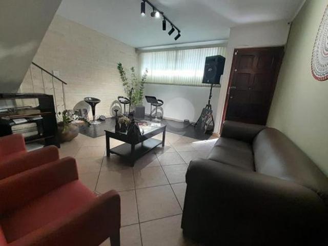 Sobrado para venda em Casa Branca de 172.00m² com 3 Quartos e 2 Garagens