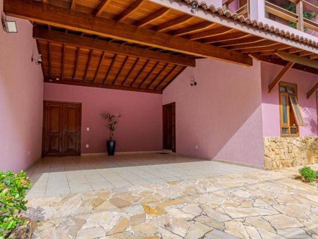 Sobrado para venda em Castelo com 3 quartos, sendo 1 suíte, 283m²