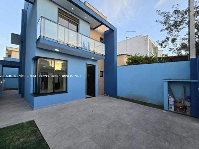 Sobrado para venda em Cezar De Souza de 135.00m² com 3 Quartos, 1 Suite e 3 Garagens