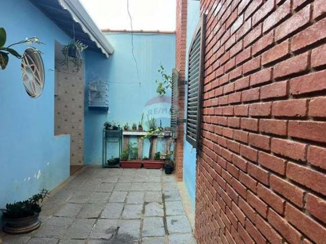 Sobrado para venda em Centro de 160.00m² com 3 Quartos, 2 Suites e 4 Garagens