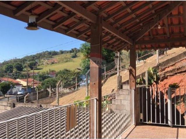 Sobrado para venda em Centro de 175.74m² com 5 Quartos, 2 Suites e 2 Garagens