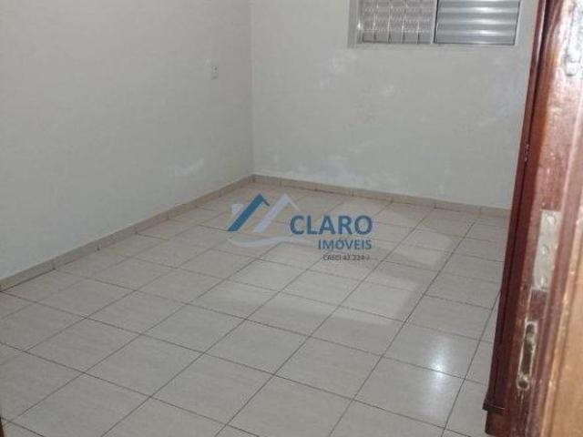 Sobrado para venda em Centro de 183.00m² com 3 Quartos, 1 Suite e 2 Garagens