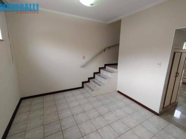 Sobrado para venda em Centro de 190.00m² com 2 Quartos e 2 Garagens
