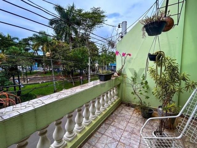Sobrado para venda em Centro de 132.00m² com 3 Quartos, 1 Suite e 1 Garagem