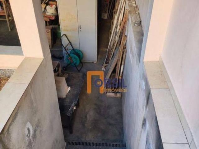 Sobrado para venda em Centro de 250.00m² com 2 Quartos e 3 Garagens