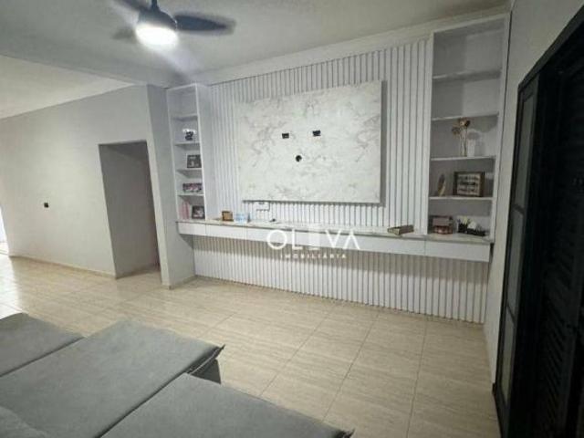 Sobrado para venda em Centro de 250.00m² com 3 Quartos e 1 Suite