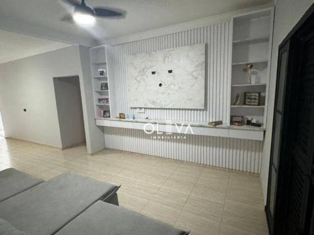 Sobrado para venda em Centro de 250.00m² com 3 Quartos e 1 Suite