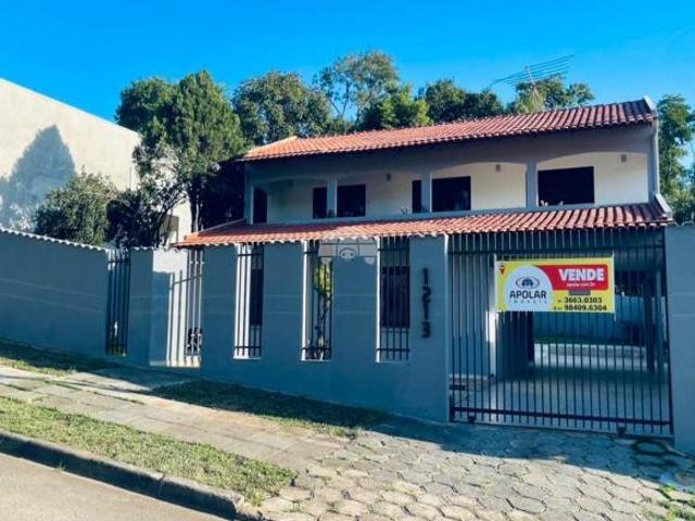 Sobrado para venda em Centro de 250.00m² com 5 Quartos e 4 Garagens
