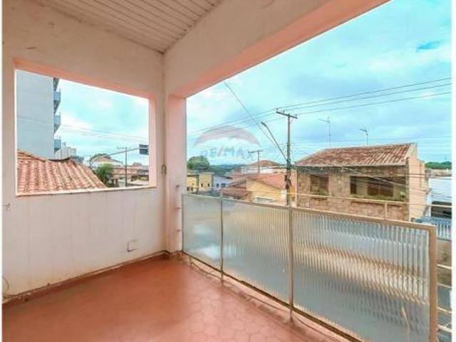 Sobrado para venda em Centro de 254.30m² com 8 Quartos