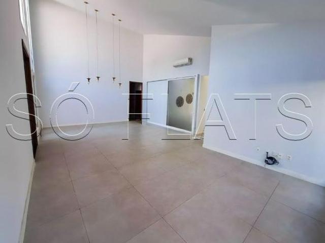 Sobrado para venda em Centro de 275.00m² com 3 Quartos, 3 Suites e 4 Garagens