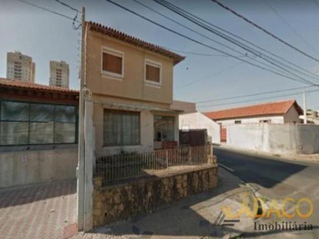 Sobrado para venda em Centro de 212.00m² com 4 Quartos e 2 Garagens