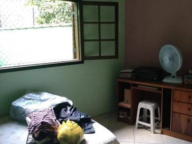 Sobrado para venda em Centro de 216.00m² com 3 Quartos, 1 Suite e 4 Garagens