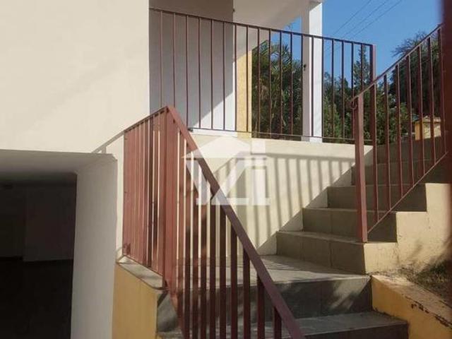 Sobrado para venda em Centro de 224.00m² com 3 Quartos, 1 Suite e 4 Garagens