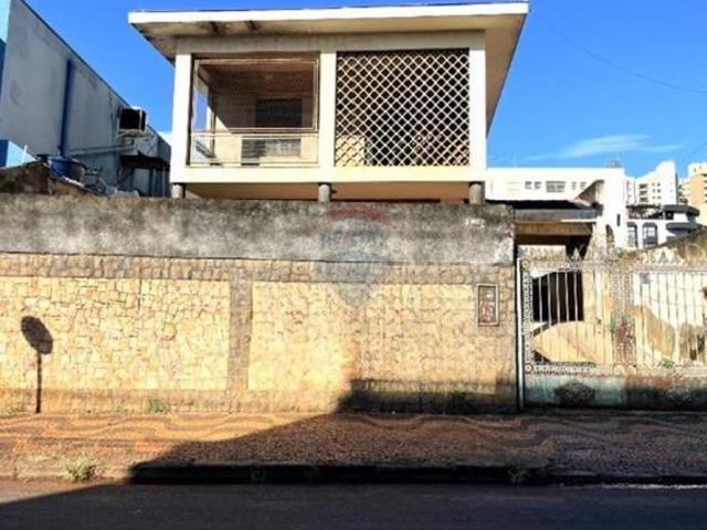 Sobrado para venda em Centro de 459.00m² com 5 Quartos e 4 Garagens