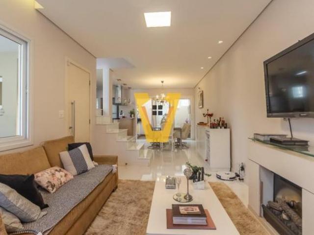 Sobrado para venda em Chácara Inglesa com 3 quartos, sendo 3 suítes, 180m²