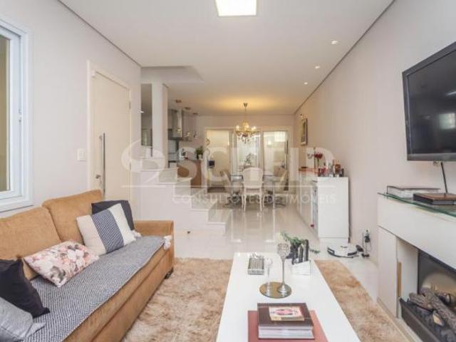 Sobrado para venda em Chácara Inglesa com 3 quartos, sendo 3 suítes, 180m²