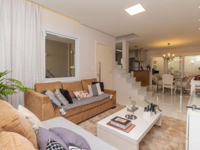 Sobrado para venda em Chácara Inglesa com 3 quartos, sendo 3 suítes, 180m²