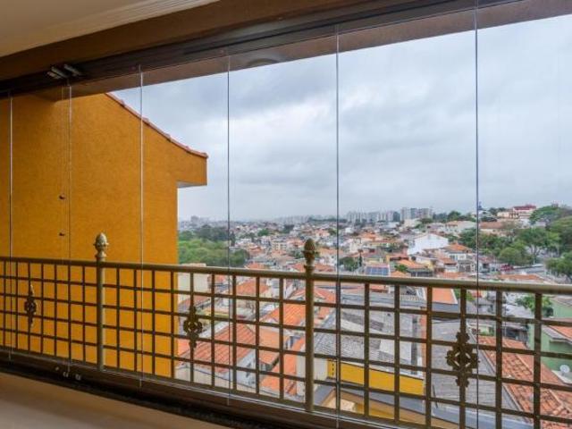 Sobrado para venda em Chácara Inglesa com 3 quartos, sendo 3 suítes, 300m²