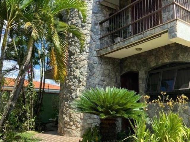 Sobrado para venda em Chácara Nazaré de 244.00m² com 3 Quartos e 3 Suites