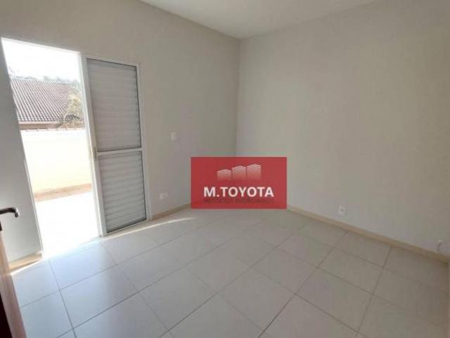 Sobrado para venda em Chácaras Maringá de 200.00m² com 3 Quartos, 1 Suite e 2 Garagens